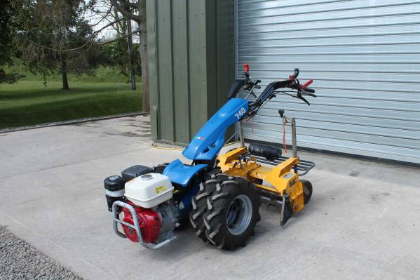 Blec Power Box Rake for Hire | Fineturf Machinery