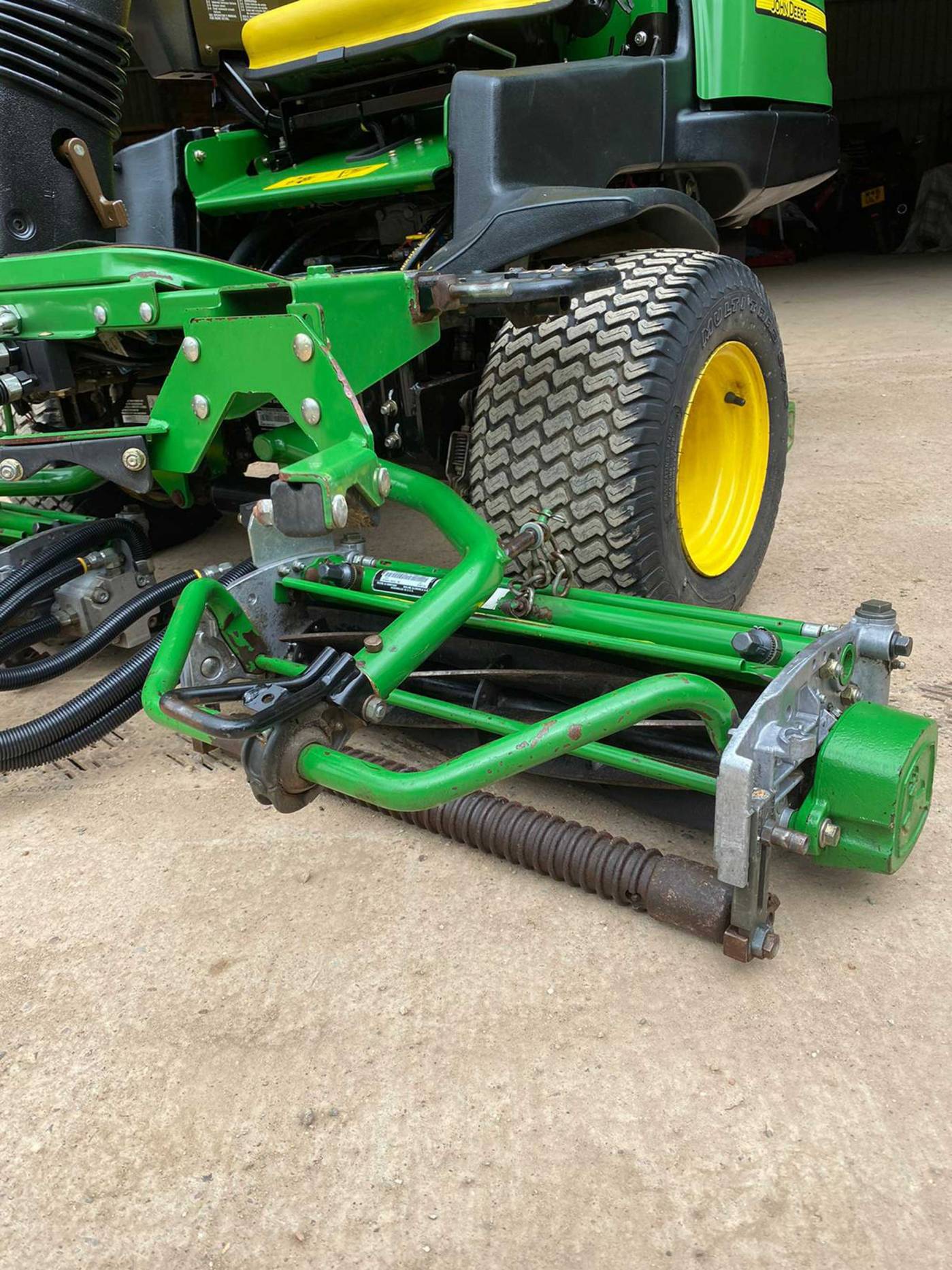John Deere 2500B Cylinder Mower for Sale | Fineturf