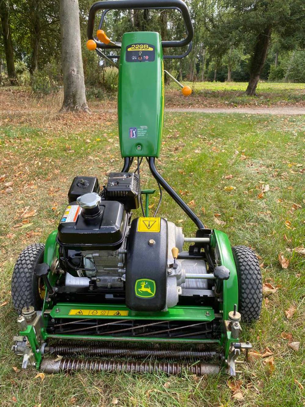 John Deere 220B | For Sale