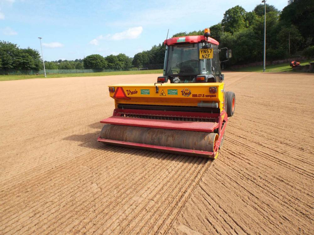 Vredo Disc Seeder | Fineturf