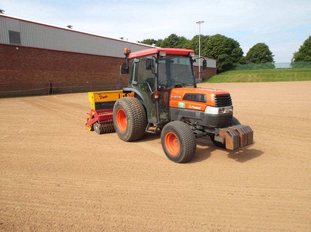 Vredo Disc Seeder | Fineturf