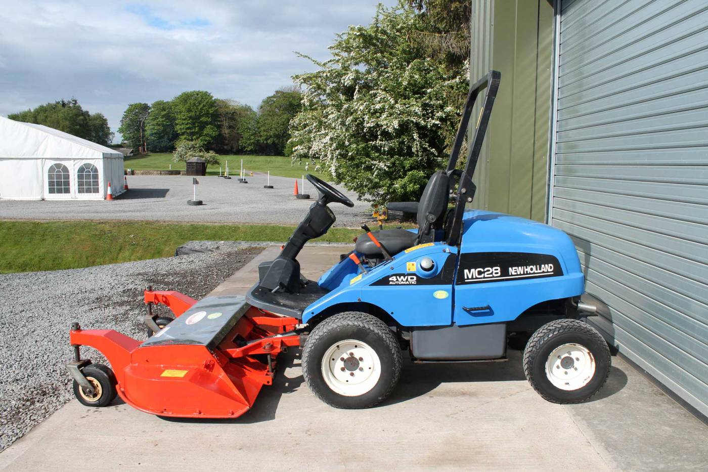 New Holland MC28 with Trimax Flail for Sale | Fineturf