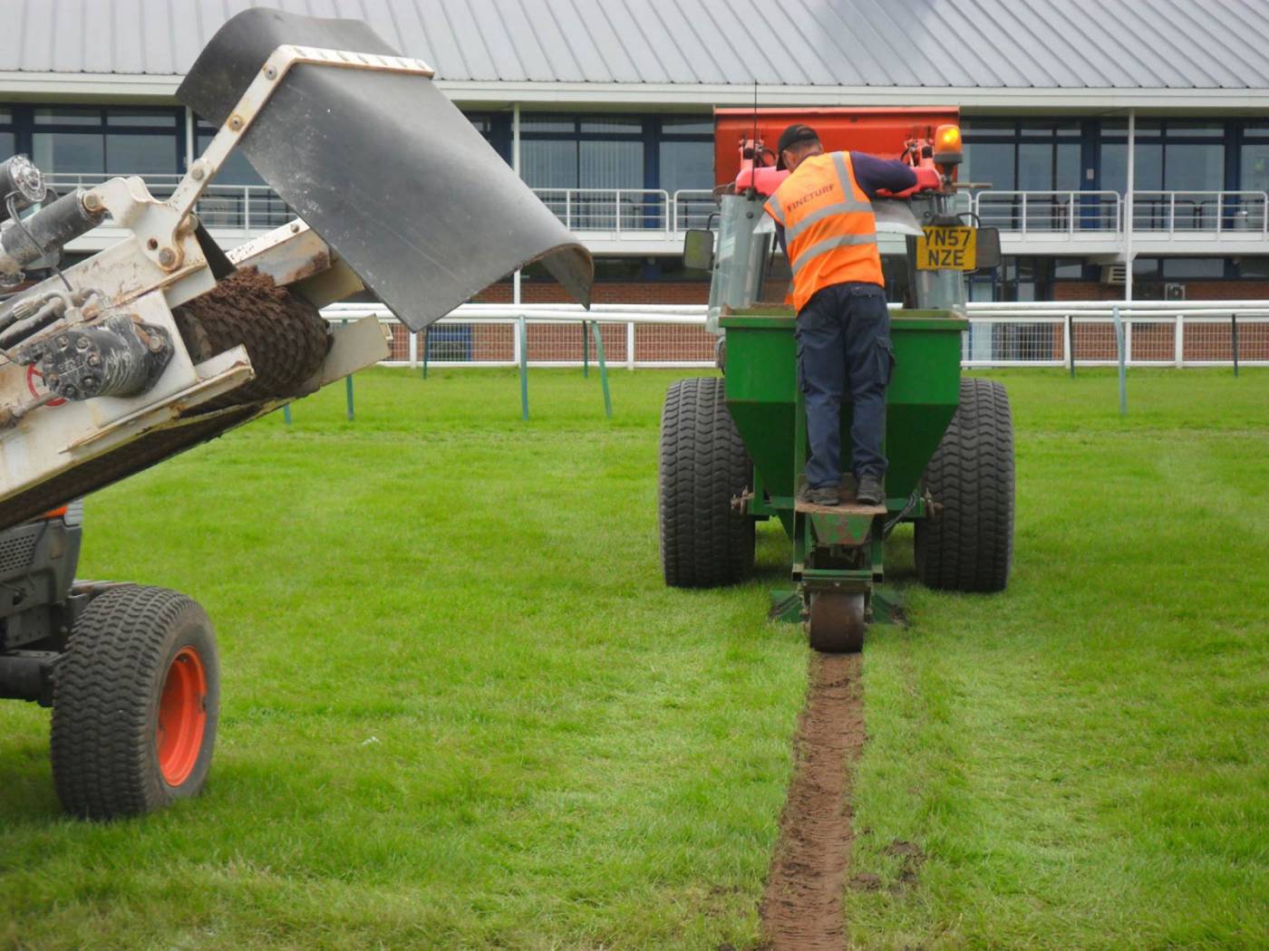 Sand Hopper | Fineturf