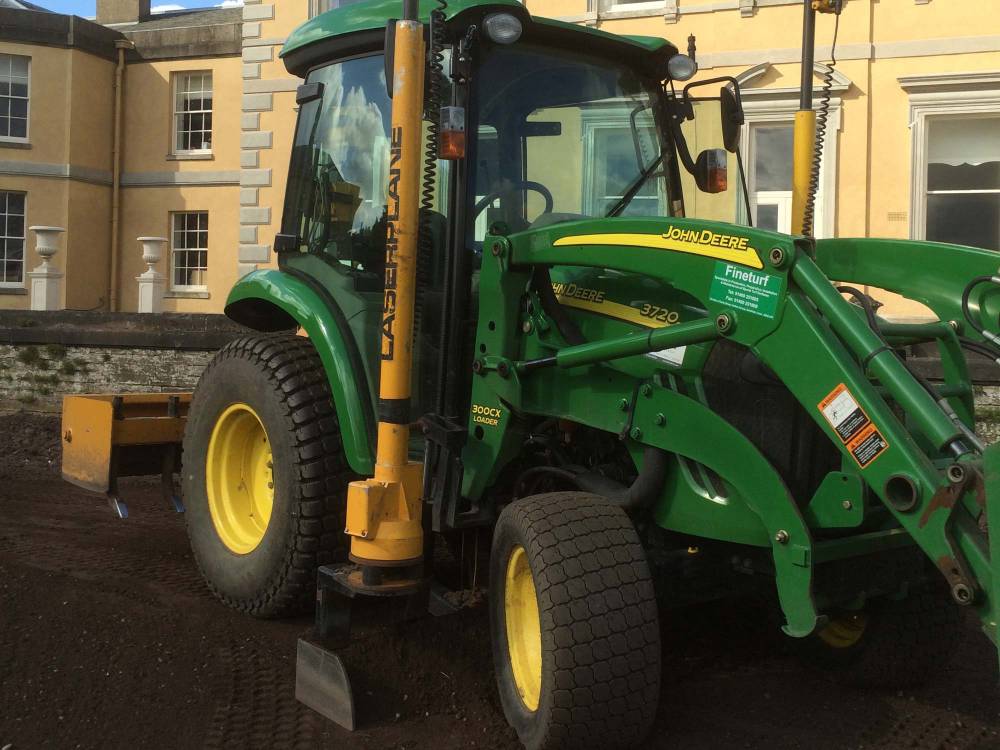 Mid Mount Laser Grader | Fineturf