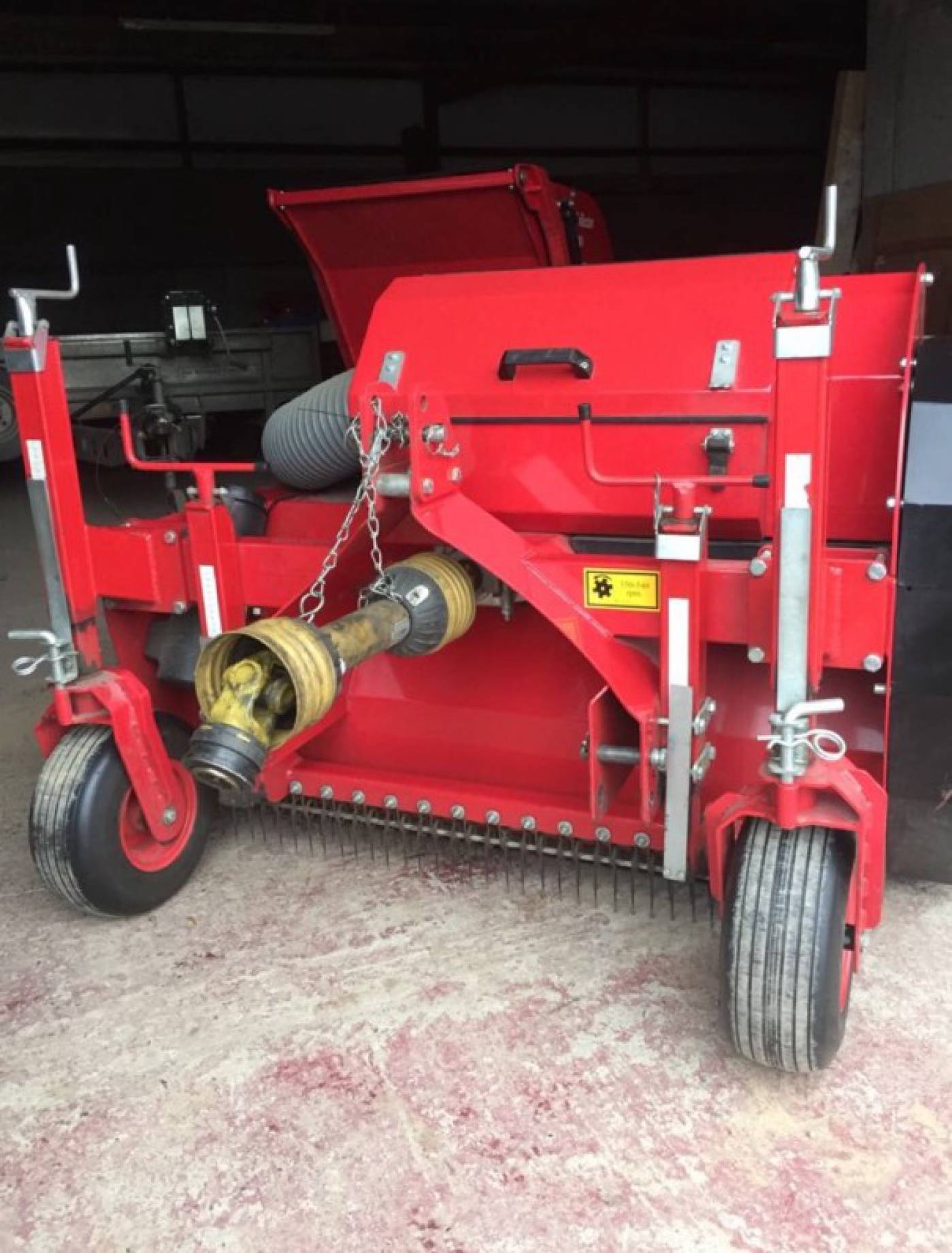Redexim Verti Top 1200 for Sale | Fineturf